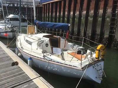 Trapper 300, 26ft Fin Keel 5 Berth Sailing Boat – Cheap Boats