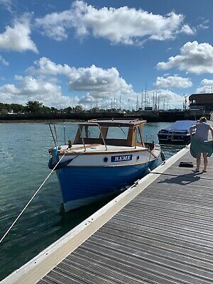 Mitchell 23 Fishing/day Boat – Cheap Boats