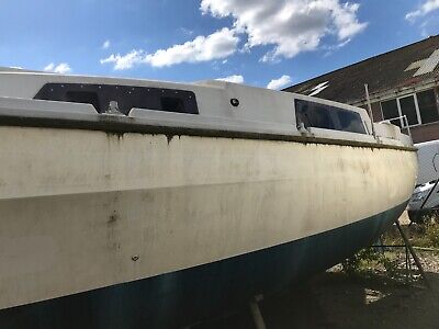 Westerly Longbow 31′ Fin Keel Project Boat *no Reserve* – Cheap Boats