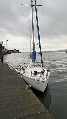 Catalina 22 ( Jaguar ) Lifting Keel Sailboat With Trailer – Cheap Boats