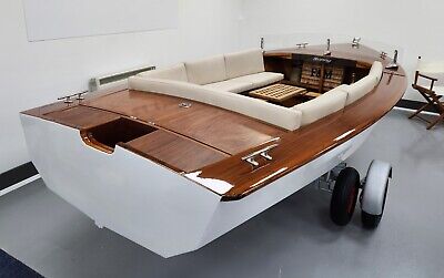 Beautifully Restored 13 Foot Runabout, Lake / River Boat – Cheap Boats